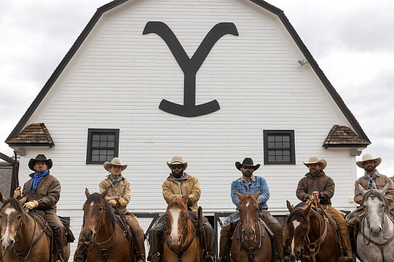 John Papsidera on Establishing 'Yellowstone's Dutton Family and Casting ...