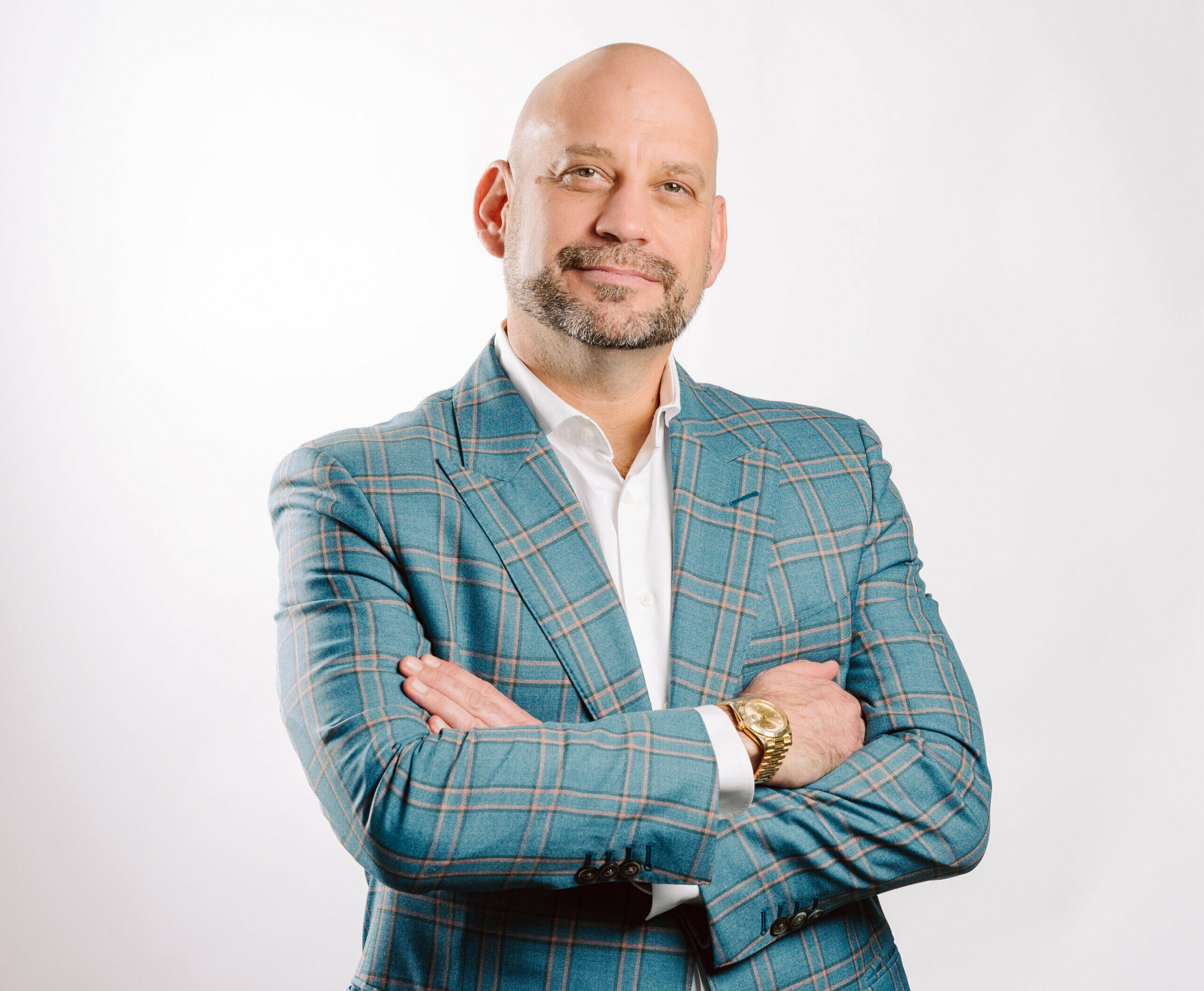 Get to Know the Filmmaker: Andrew Barnsley Talks Season 2 of 'Son of a ...