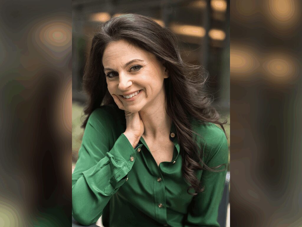 Acting Up: Siobhán Cullen Puts On a Stunning High-Wire Act in Netflix's ...