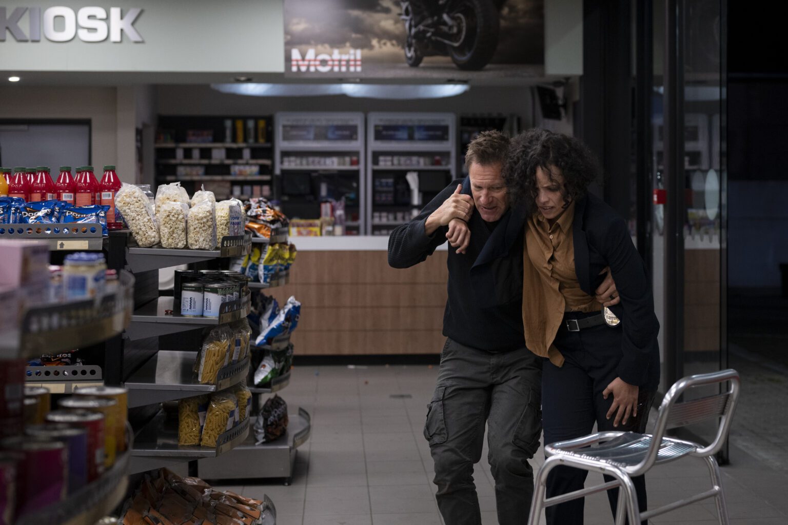 Aaron Eckhart and John Stalberg Jr. on 'Muzzle: City of Wolves' and the ...